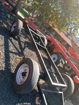 "chassi de trator" no Brasil