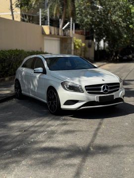 MERCEDES-BENZ A-200 2015 Usados e Novos