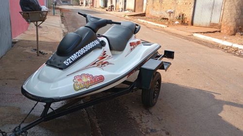 Barcos e aeronaves no Brasil