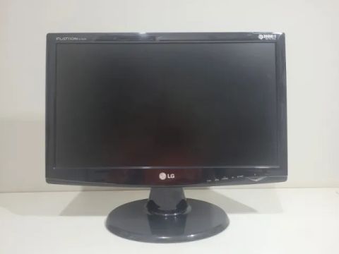 "monitor lg 18 polegadas" - Monitores no Brasil