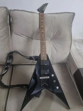 "guitarras flying v" no Brasil