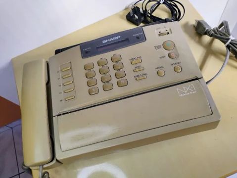 "aparelho de fax" no Brasil