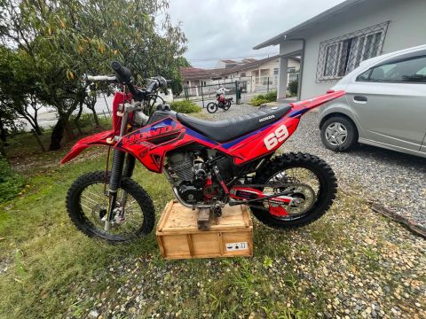 Motos HONDA CRF no Brasil