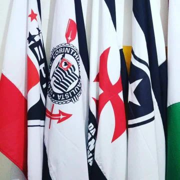 "bandeira de time" no Brasil