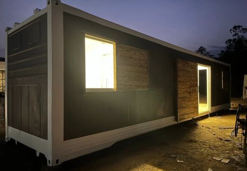 "kitnet container" no Brasil