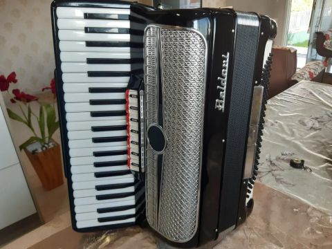 "sanfona ou acordeon" - Instrumentos musicais no Brasil