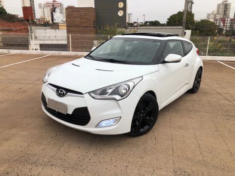 HYUNDAI VELOSTER 2013 Usados e Novos