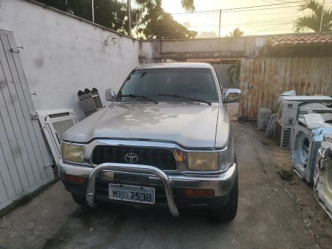 TOYOTA HILUX 2003 Usados e Novos
