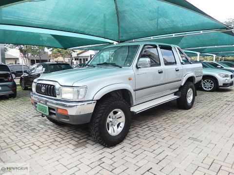TOYOTA HILUX 2004 Usados e Novos