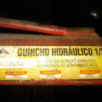 "girafa motor" no Brasil