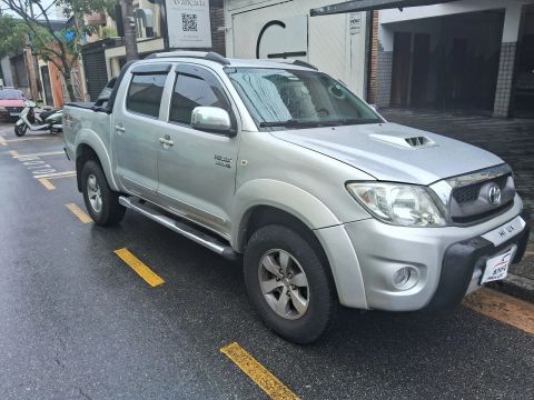 TOYOTA HILUX 2010 Usados e Novos