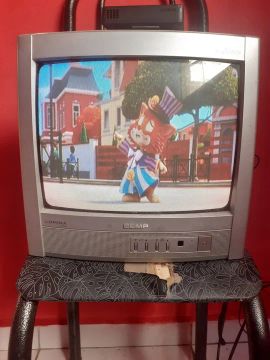 "tv antiga 50 polegadas" - TVs no Brasil