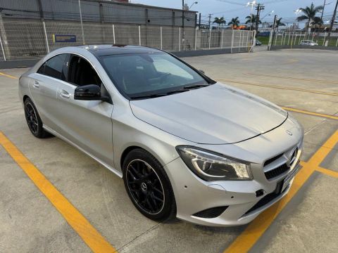 MERCEDES-BENZ CLA-200 2016 Usados e Novos