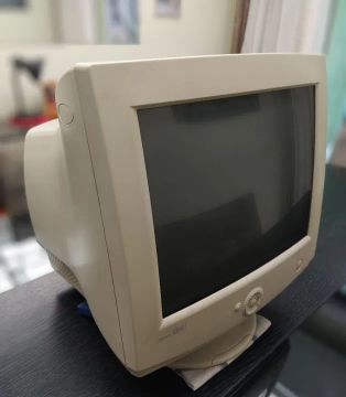 "monitor crt" no Brasil