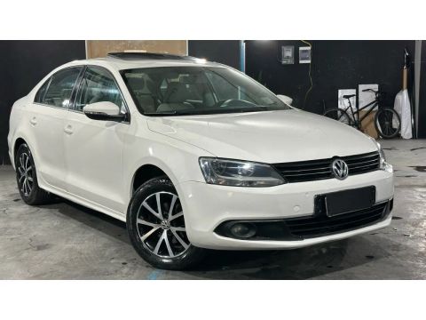VOLKSWAGEN JETTA 2011 Usados e Novos
