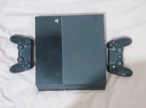 "console ps4 com 2 controles" - Consoles de Vídeo Game no Brasil