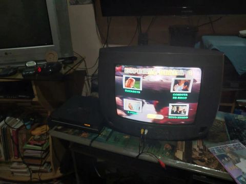 "tv philips 14 polegadas" - TVs no Brasil