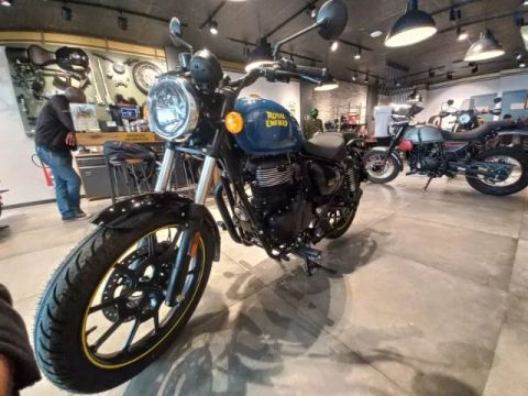 Motos ROYAL ENFIELD METEOR FIREBALL no Brasil