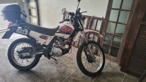 Motos HONDA XLR no Brasil