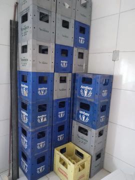 "grade de cerveja vazia" no Brasil