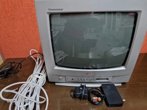 "tv de tubo" - TVs no Brasil