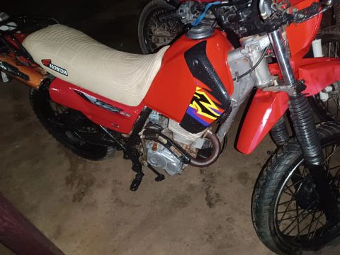 Motos HONDA XLR no Brasil