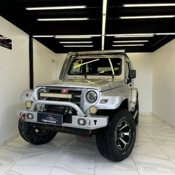 TROLLER T-4 2010 Usados e Novos