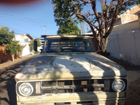 "dodge d400" no Brasil