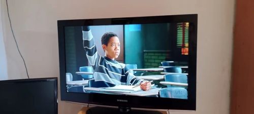 "tv samsung 32 polegadas lcd" - TVs no Brasil