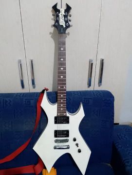 "warlock guitarra" - Instrumentos musicais no Brasil