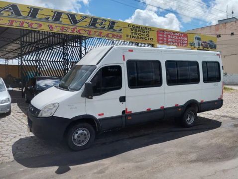 IVECO DAILY MINIBUS Usados e Novos