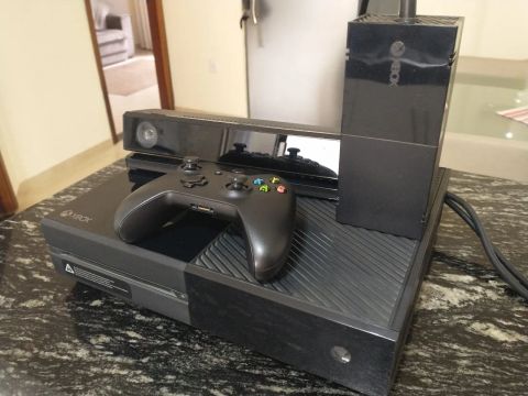 "xbox one fat 500gb" - Consoles de Vídeo Game no Brasil