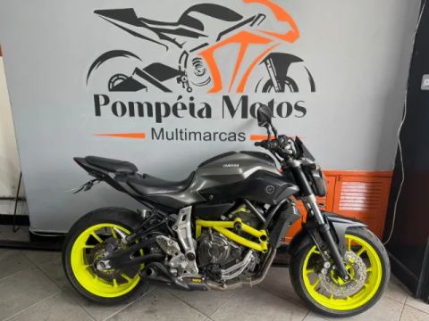 Motos YAMAHA MT-07/MT-07 2016 no Brasil
