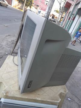 "tv de tubo" - TVs no Brasil