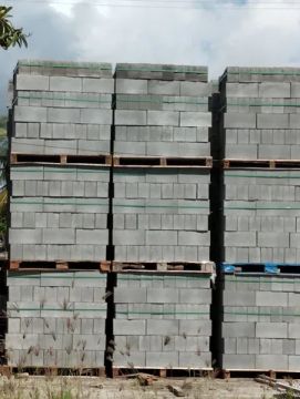 "muro de bloco de cimento" - Alvenaria no Brasil