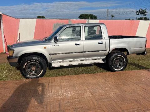 TOYOTA HILUX 2003 Usados e Novos