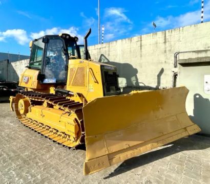 "trator d6" no Brasil