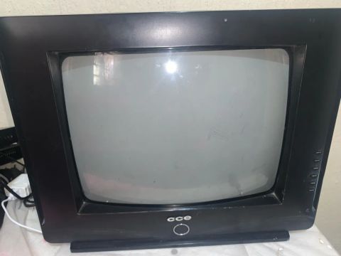 "tv de tubo" - TVs no Brasil