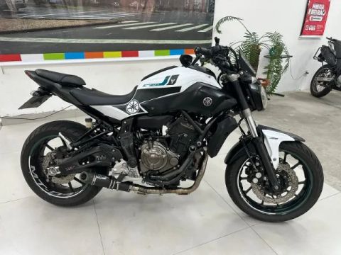 Motos YAMAHA MT-07/MT-07 2018 no Brasil