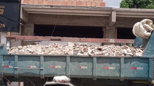 "cacamba entulho" no Brasil