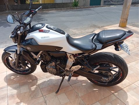 Motos YAMAHA MT-07/MT-07 2016 no Brasil