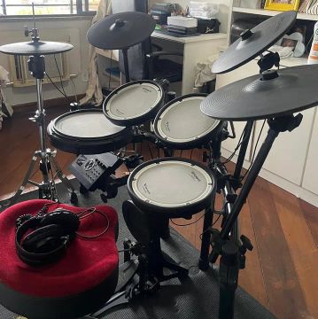 "instrumentos musicais baterias" - Instrumentos musicais no Brasil