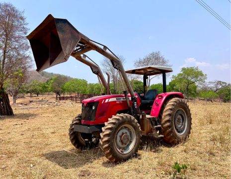 "trator com concha" - Tratores e máquinas agrícolas no Brasil