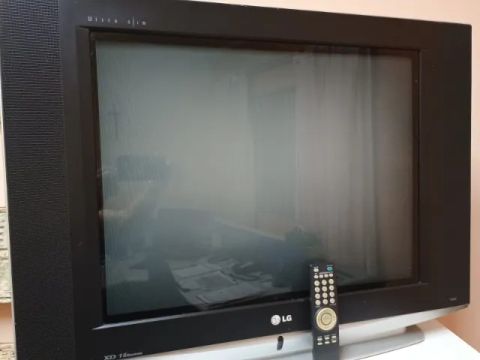 "tv de tubo" - TVs no Brasil