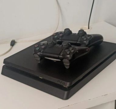 "console ps4 com 2 controles" - Consoles de Vídeo Game no Brasil