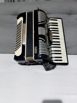"sanfona ou acordeon" - Instrumentos musicais no Brasil