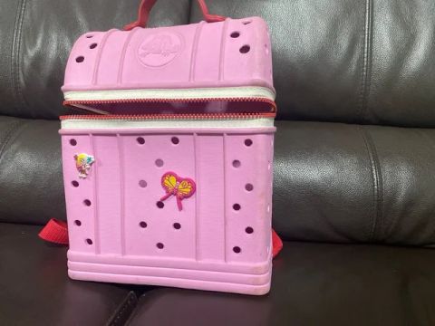 "mochila crocs" - Artigos infantis no Brasil