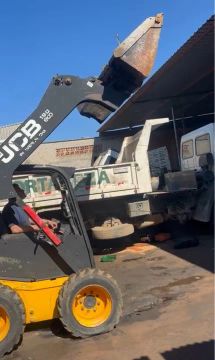 "tratores bobcat" no Brasil