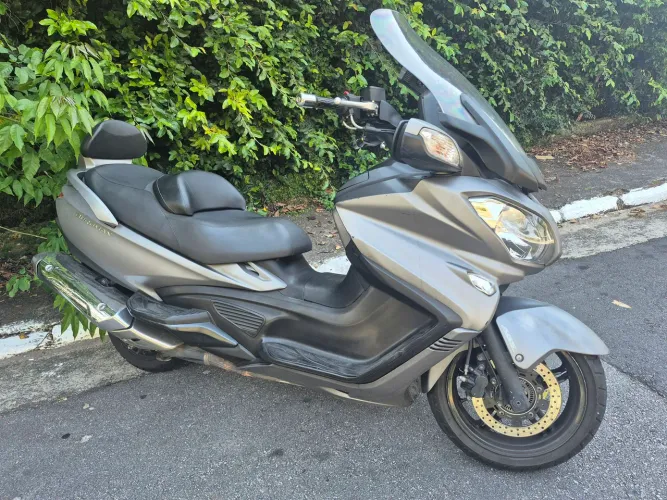 Motos Suzuki Burgman 650 Executive/ 650 no Brasil