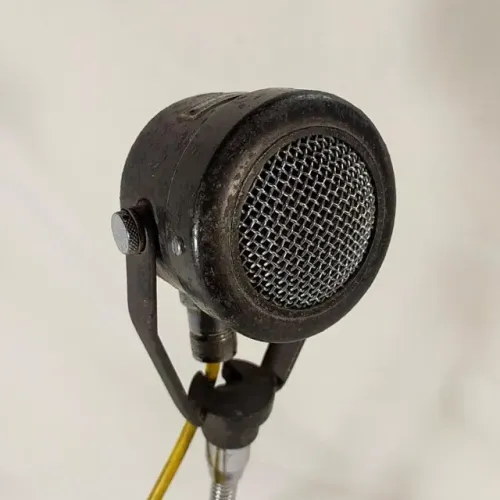 "microfone antigo" no Brasil